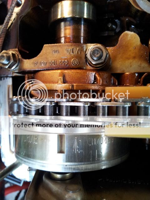 Started the timing chain plenty pics | VW Golf R32 Forum