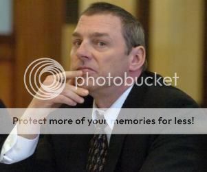 Pics & video - Rhode Island police officer Edward Krawetz kicks ...